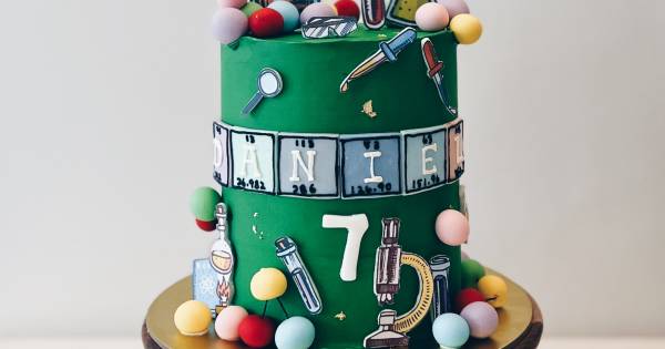 I Want To Be A Scientist Cake Customised Cake Delivery