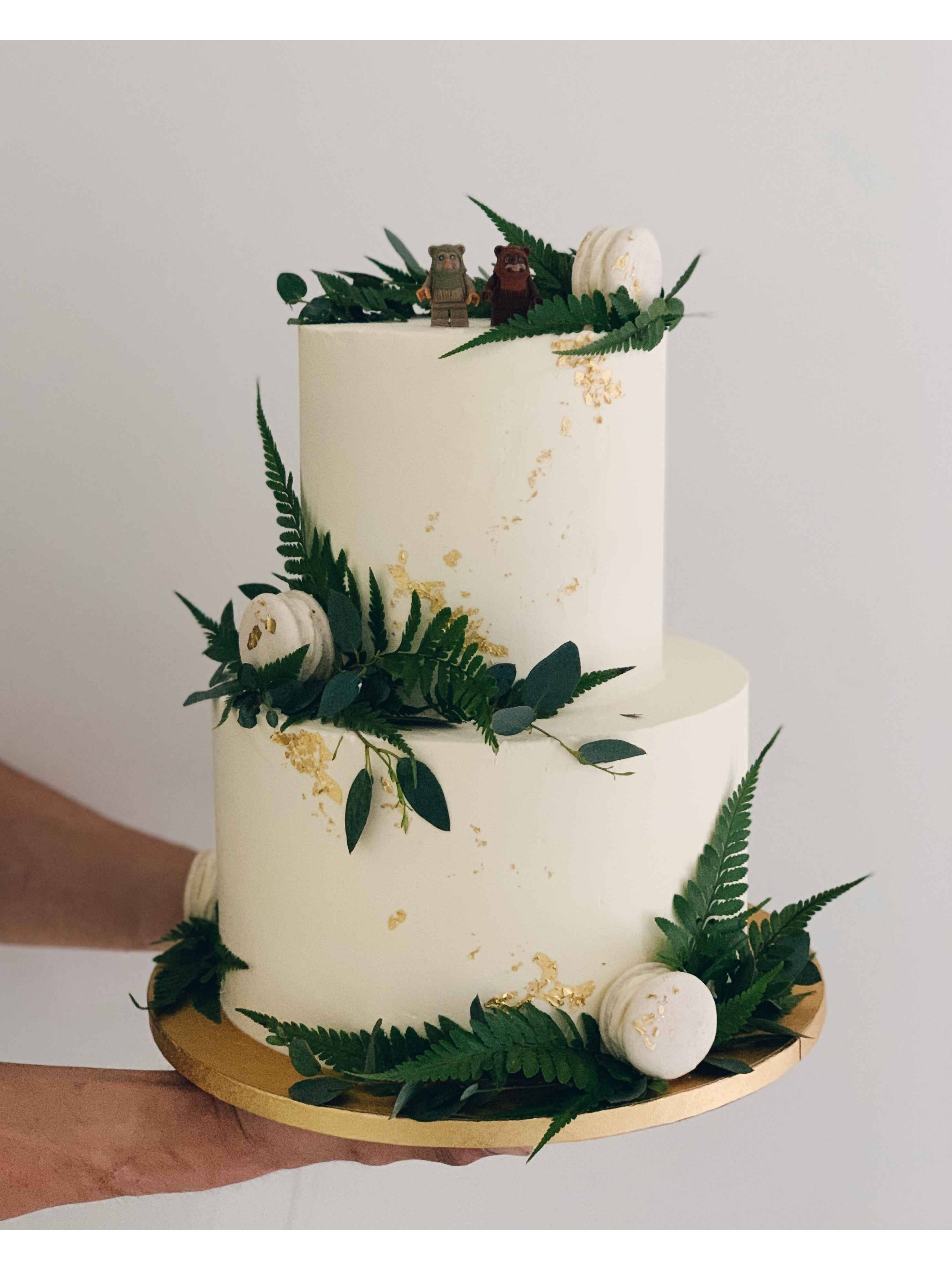 Scandinavian Rustic Cake